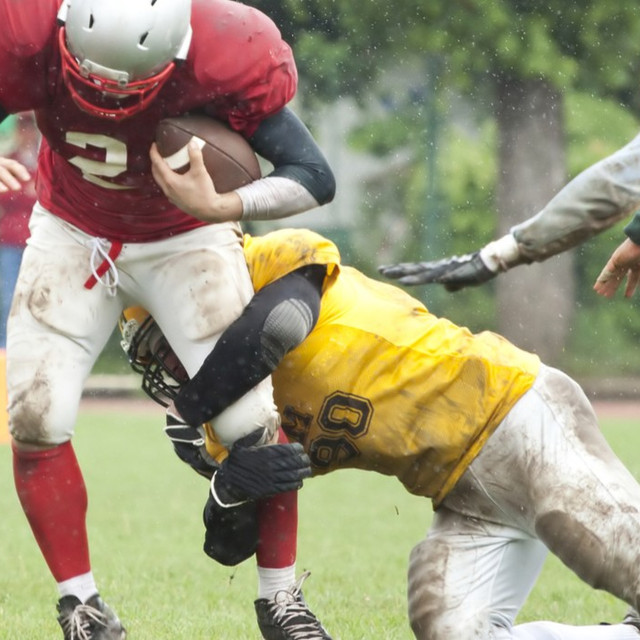 The FAQs of Heat Stroke in Football Players | Rothman Orthopaedic Institute